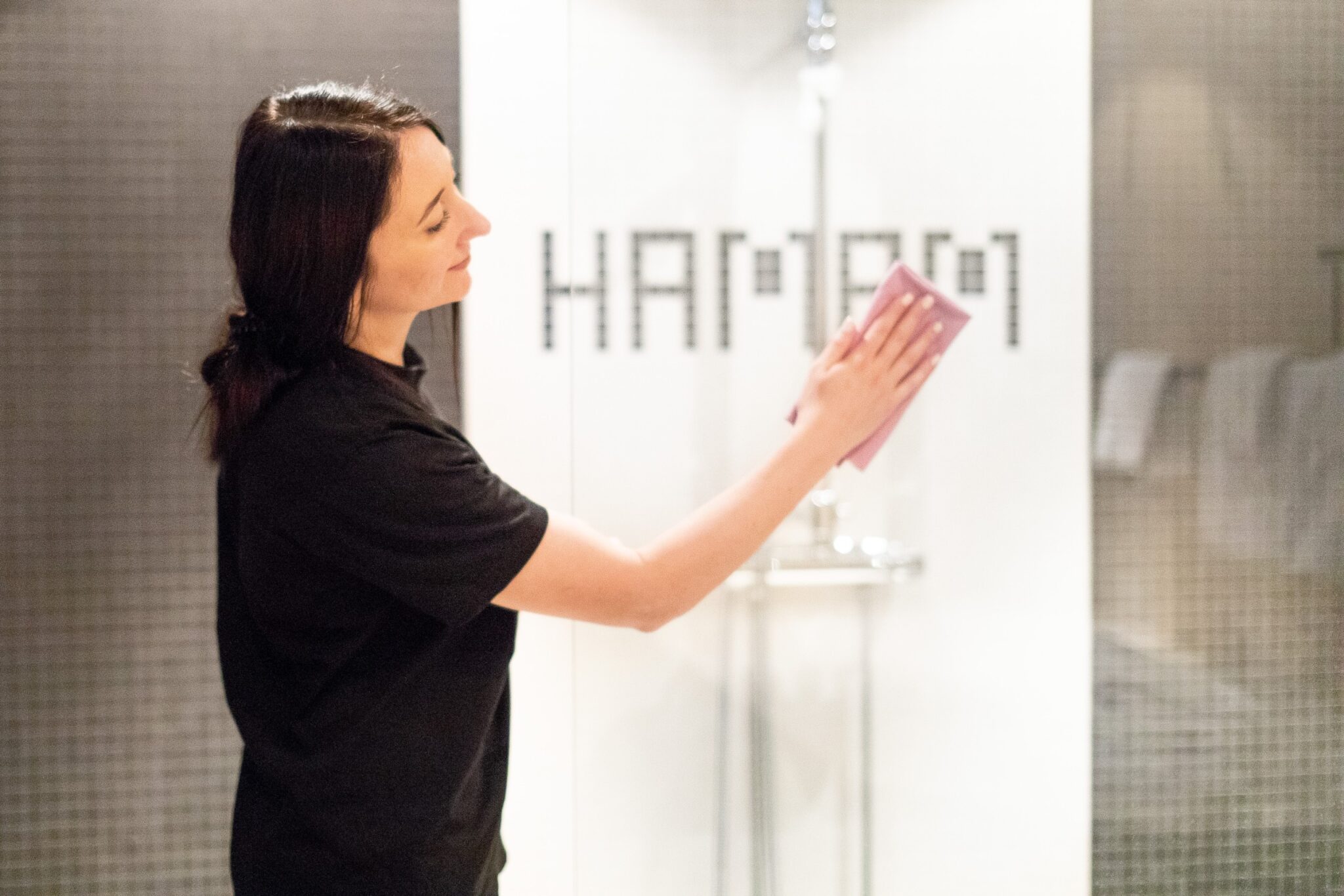 Siivouspalvelut yrityksille | N-Clean Oy